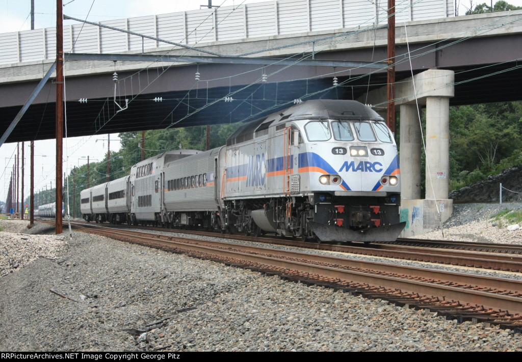 MARC 13 and train 520(5)